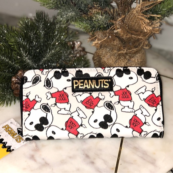 Peanuts | Bags | Nwt Peanuts Snoopy Joe Cool Zip Wallet | Poshmark